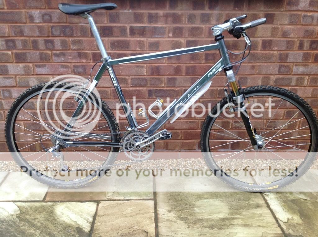 FOR SALE: Pace RC200 F6 with Original Pace RC36 Forks | Retrobike