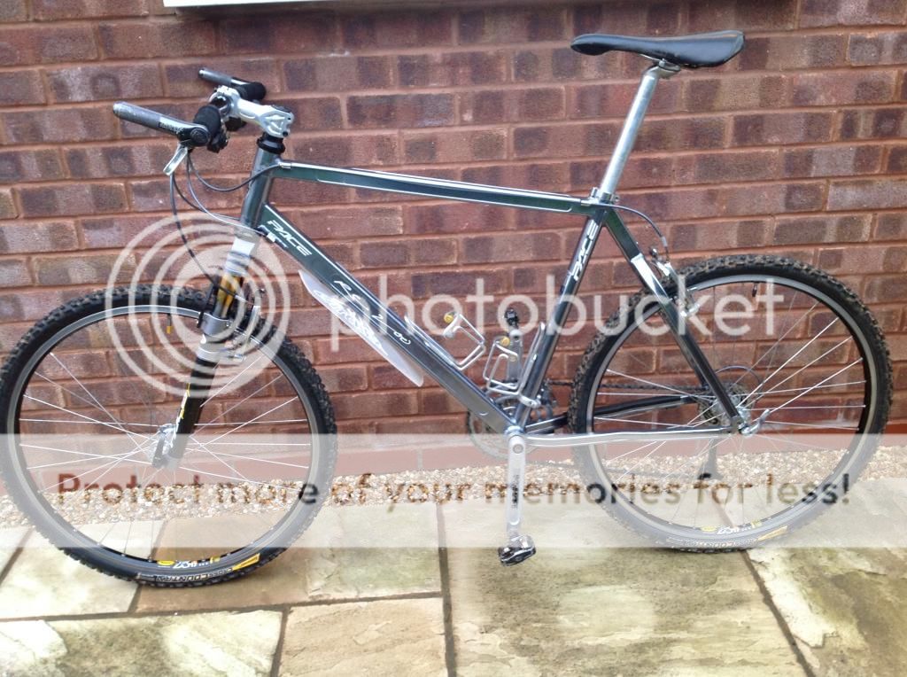 FOR SALE: Pace RC200 F6 with Original Pace RC36 Forks | Retrobike