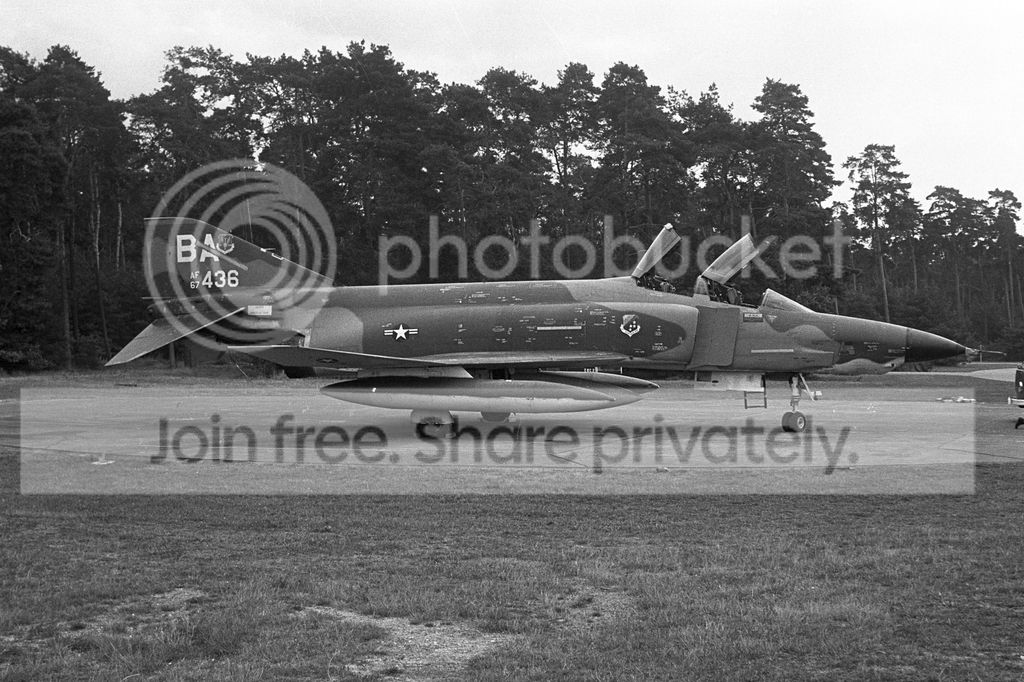 A few 67TRW RF-4C from 1977 - FighterControl